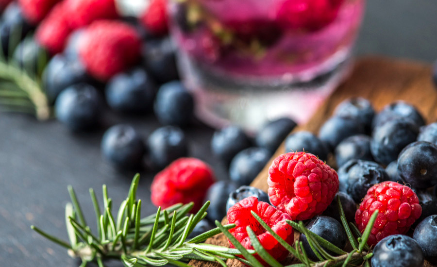 ≡ Baies : Les 8 variétés à Découvrir et à Cuisiner | Leur Bienfaits