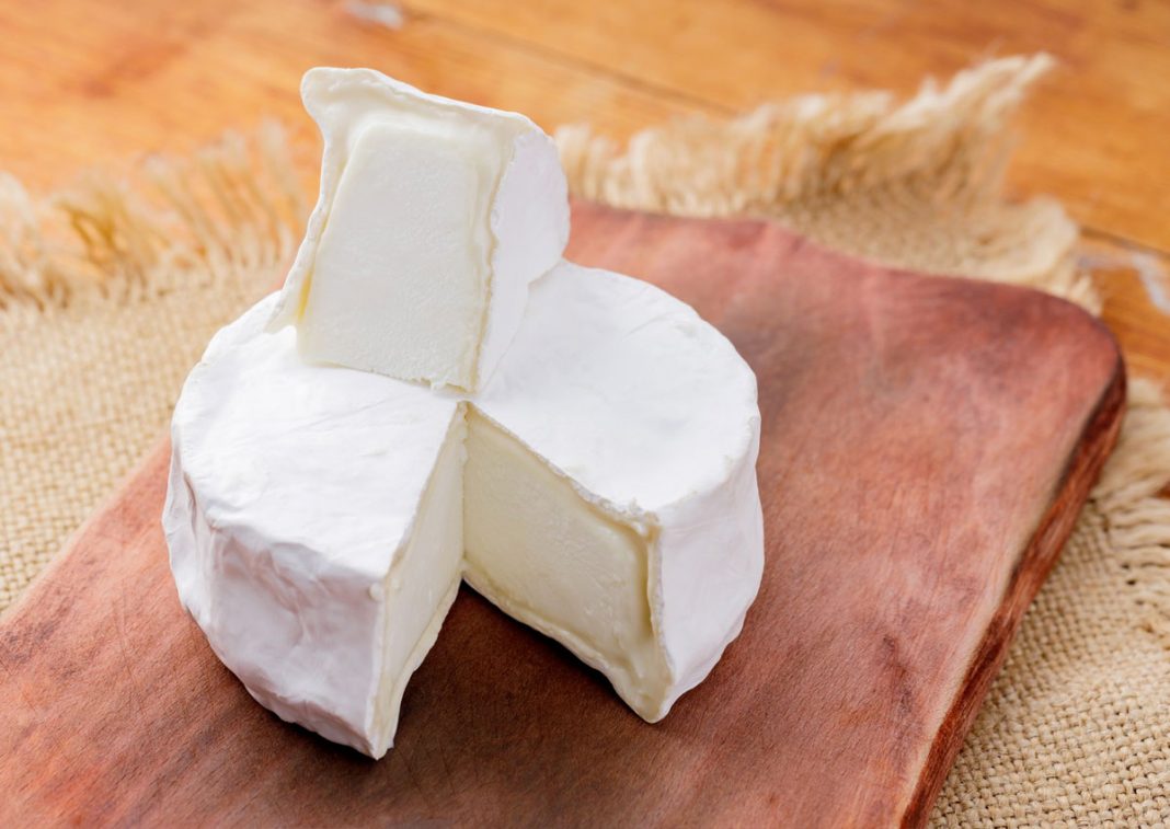 ≡ Recette de Camembert Frit et sa Sauce aux Fruits Rouges + Conseils