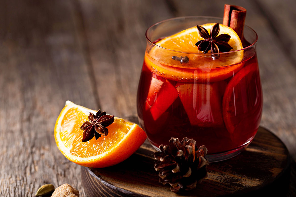 ≡ Vin Chaud : La Recette Traditionnelle aux Epices - Rapide (10mn)