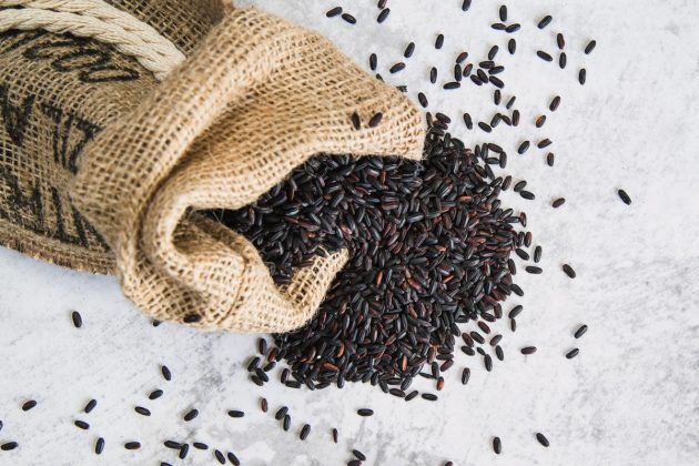 ≡ Le Riz Noir : Bienfaits, Calories, Quantités & Recettes
