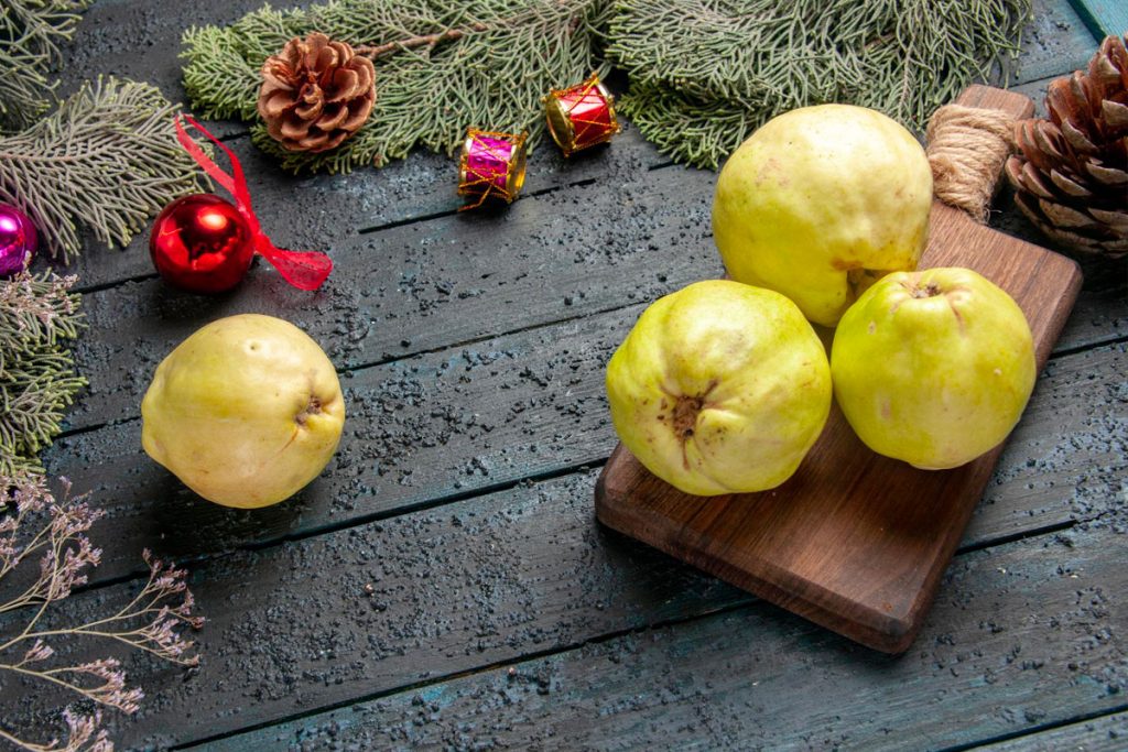 Les Coings : Origine, Saison et Bienfaits de ce Fruit d'Automne